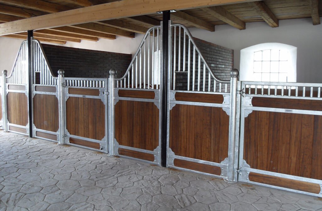 Royal Wave Stable Panels by Killahy Equine